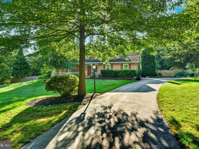 105 Lakeview Drive