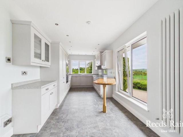 105 Lisbane Road, Saintfield, Ballynahinch, BT24 7BT