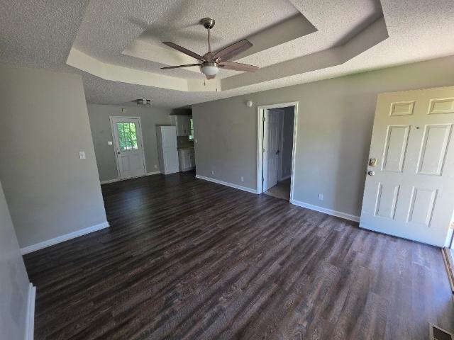 105 Monarch Ln