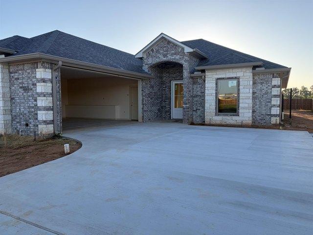 105 Moonlight Dr, Hallsville, TX 75650