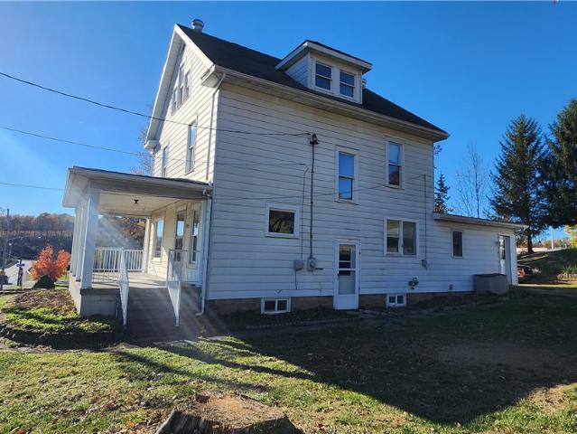 105 Main St