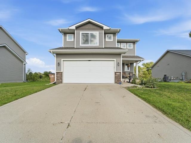 105 Mallard Pointe Dr NW, Bondurant, IA 50035