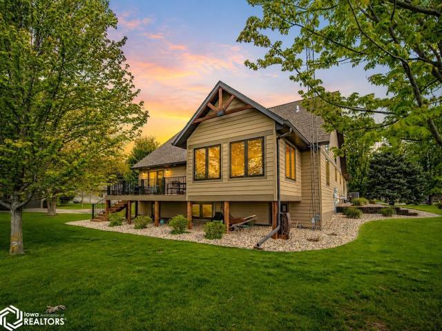 105 Maple Court
