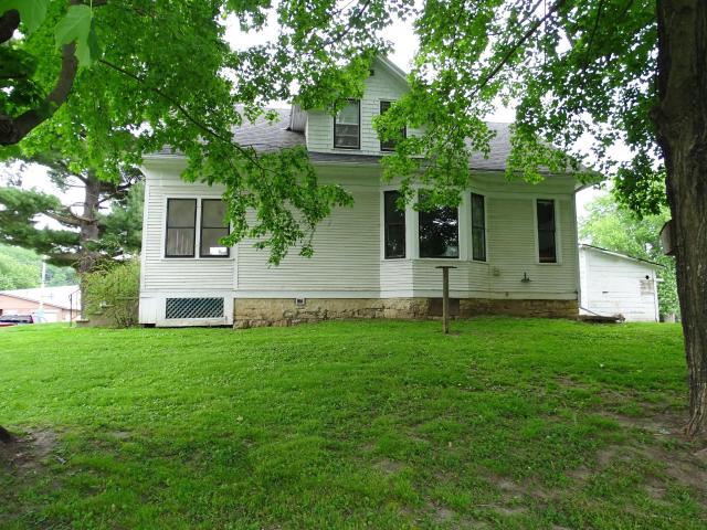 105 Maple Avenue E