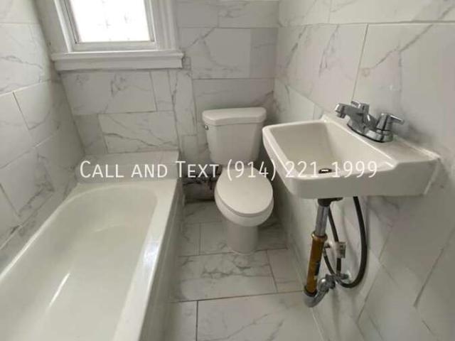 105 Maple St 3W Yonkers NY 10705