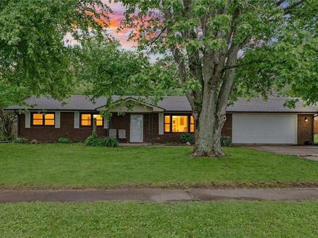 105 Martin Ct, Catlin, IL 61817
