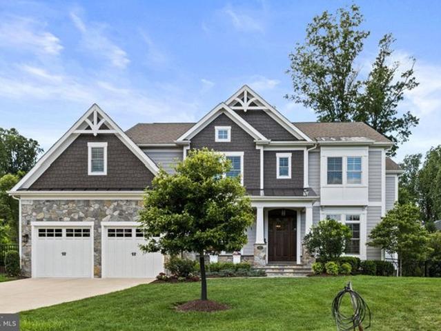 105 Mashie Ct SE, Vienna, VA 22180