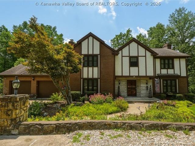 105 McDavid Ln, Charleston, WV 25311