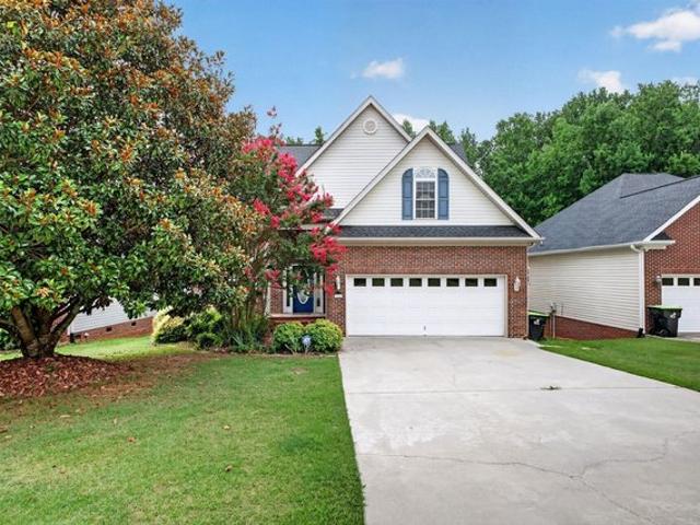 105 Meadow Green Dr, Piedmont, SC 29673