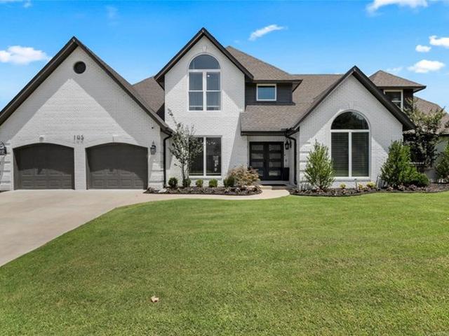 105 N 67th St, Broken Arrow, OK 74014