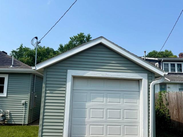 105 N Walnut Street