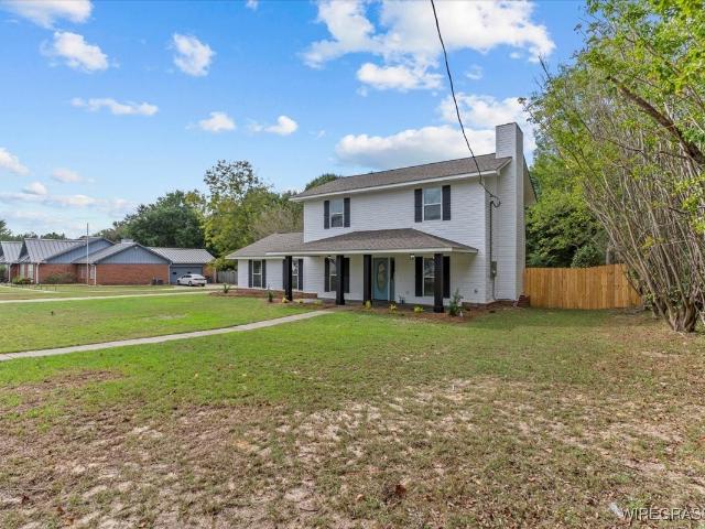 105 N Woodlawn Drive