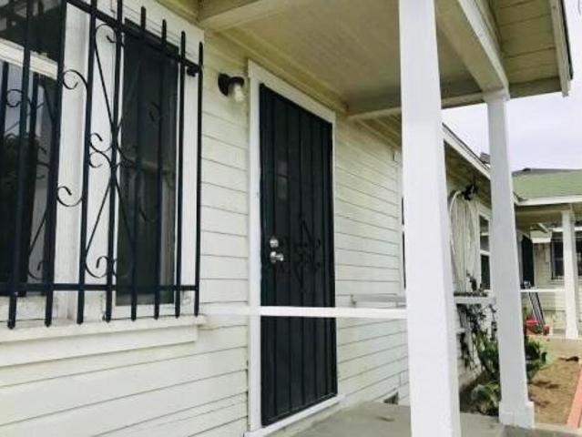 105 N Centre Street