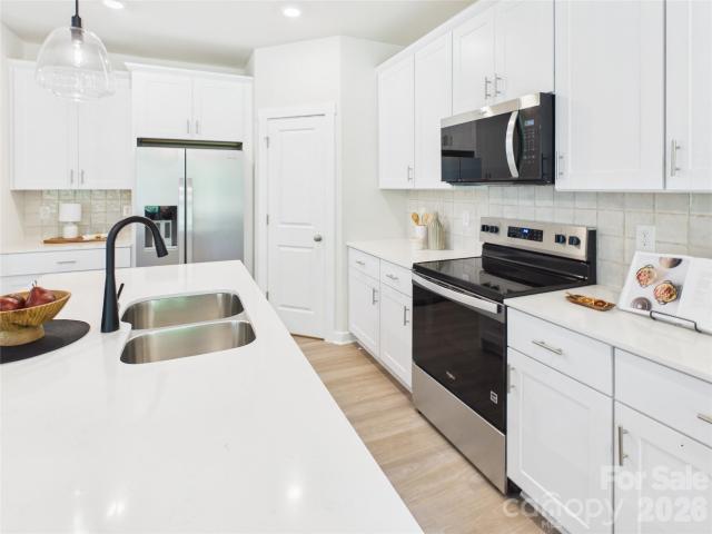 105 N Dilling Street # 01
