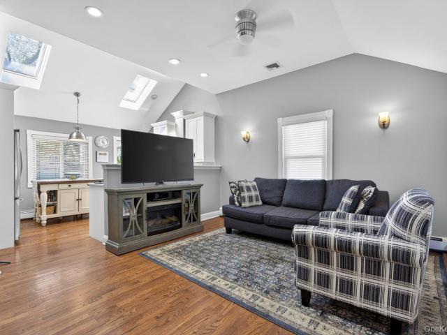 105 N Hamilton Avenue