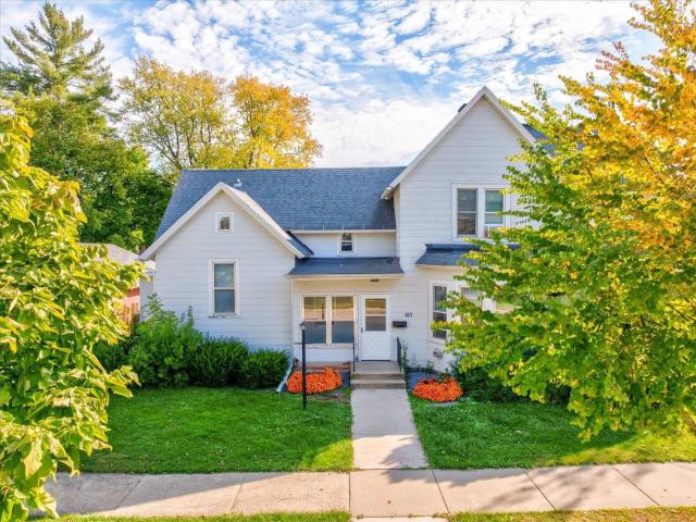 105 N Harrison St, Stoughton, WI 53589 | Compass