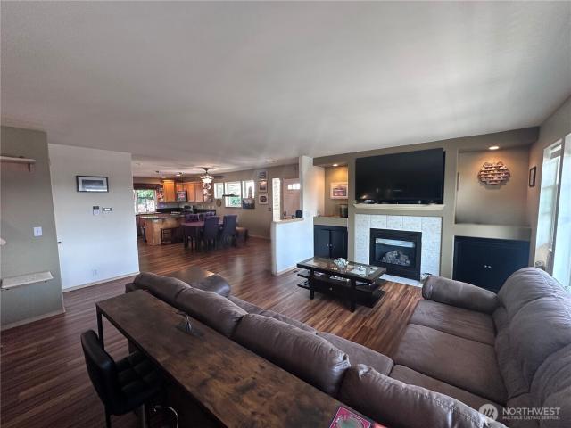 105 N Lafayette Avenue