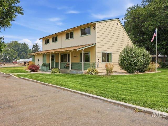 105 NE 16th