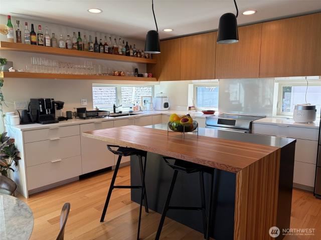 105 NE 40th Street