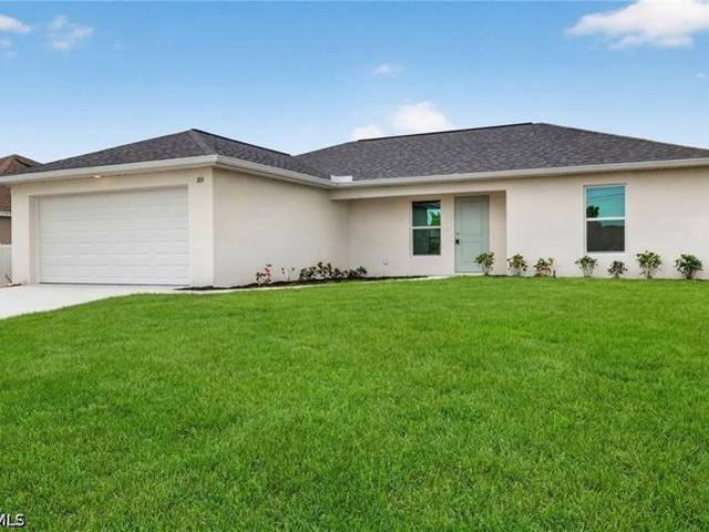 105 NW 9th Ter, Cape Coral, FL 33993