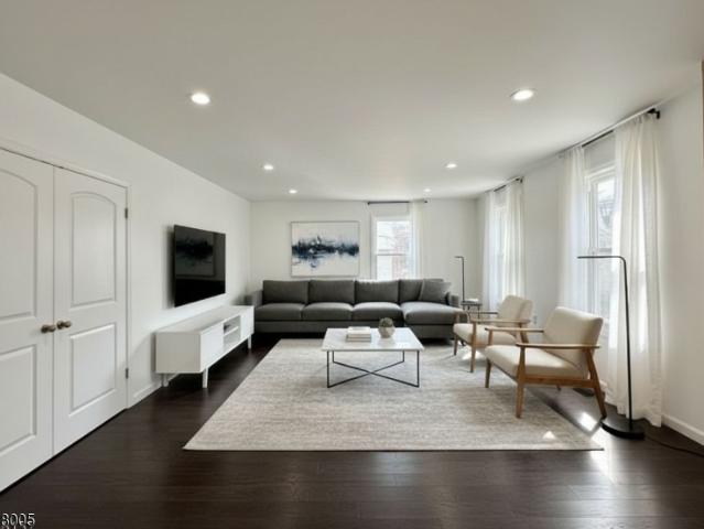 105 S 7Th St