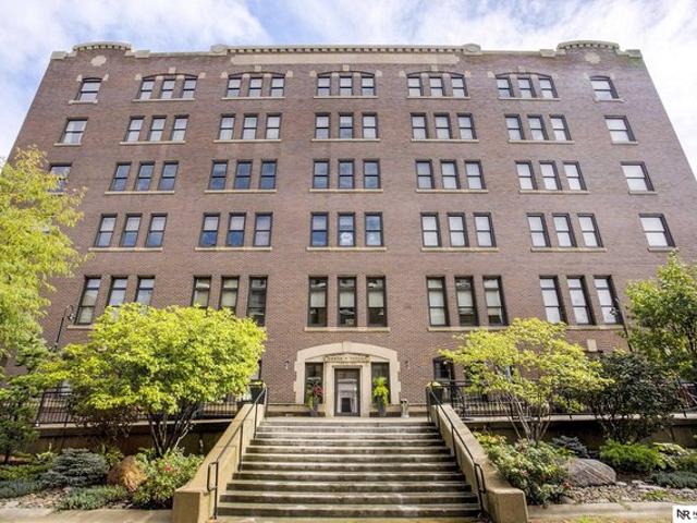 105 S 9th St Apt 305, Omaha, NE 68102