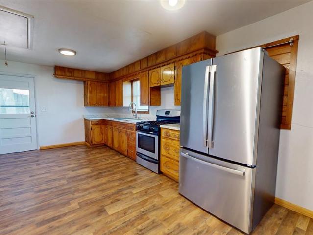 105 S B Street