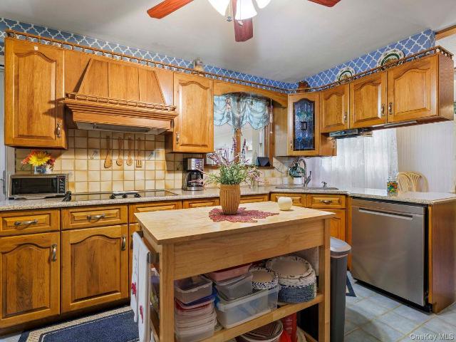 105 S Chapel Hill Road