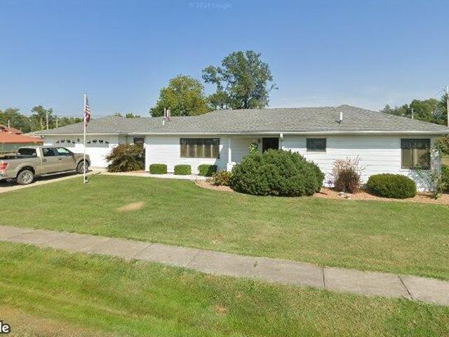 105 S Jackson St, Oblong, IL 62449