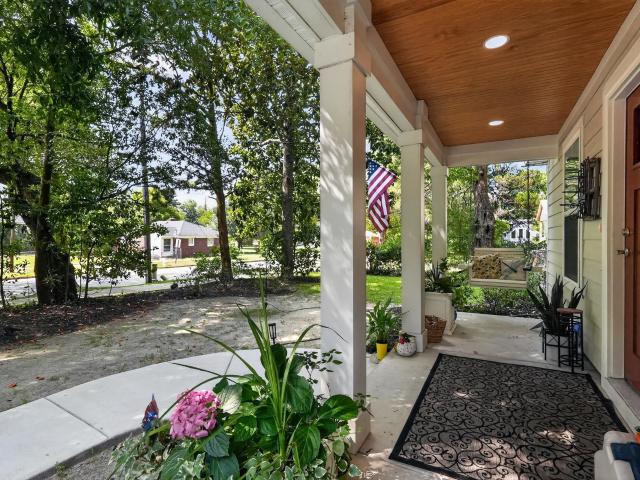 105 S Kaminski St