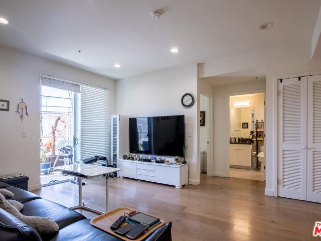 105 S Mariposa Ave, Unit 204, Los Angeles, CA 90004 | MLS #26787 | Compass