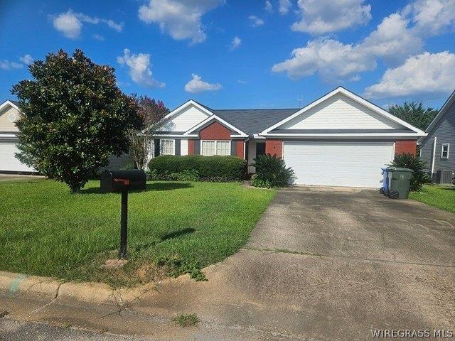 105 Smoke Rise Ct, Dothan, AL 36305