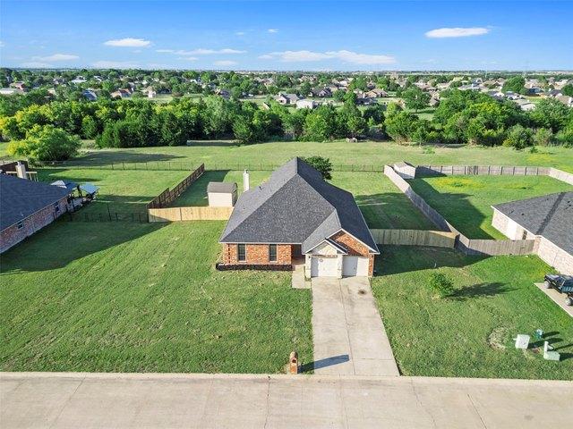 105 Southview Dr, Fate, TX 75189