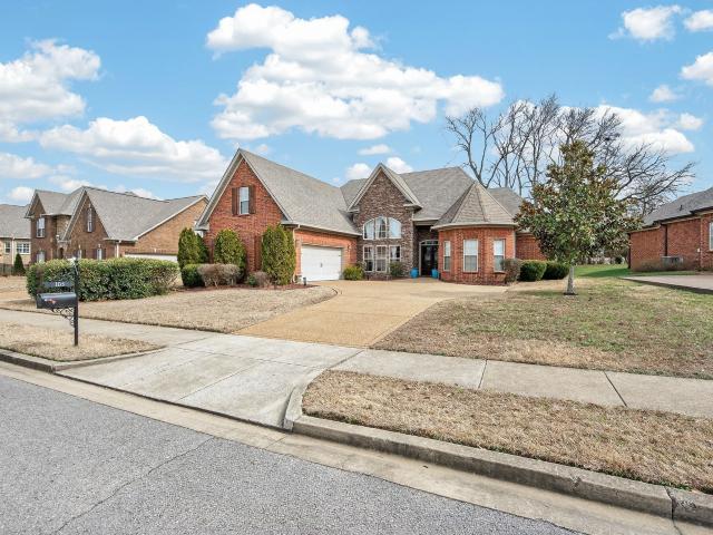 105 Sagamore Trce