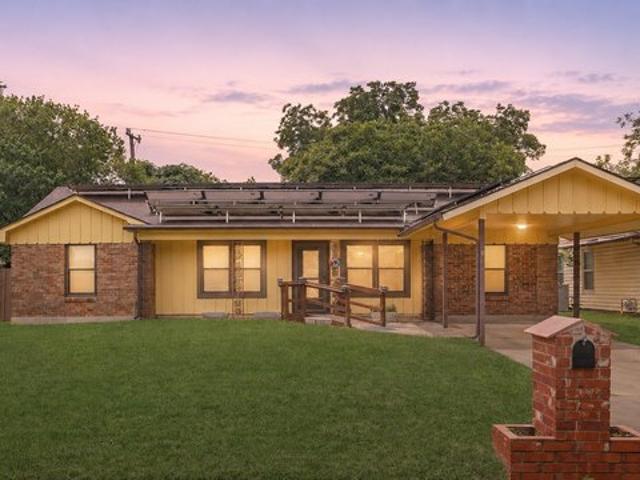 105 Scott Ave, Universal City, TX 78148