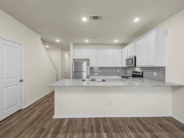 105 SE 4th Street # 2