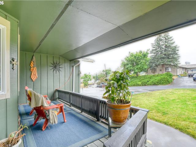 105 se kirk ave
