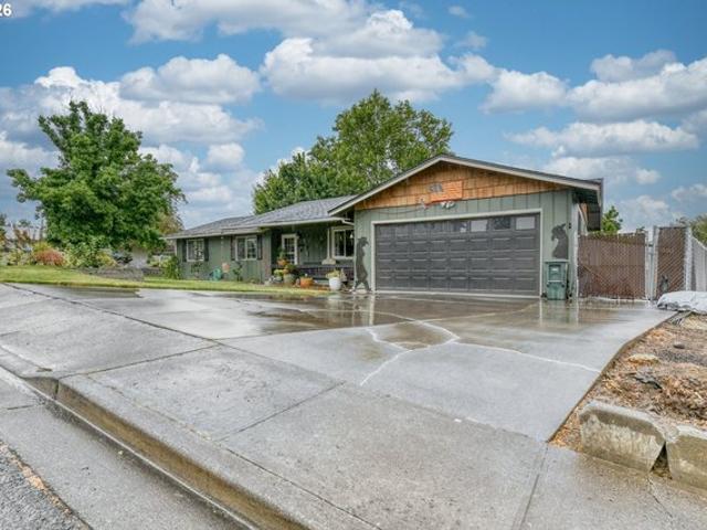 105 SE Kirk Ave, Pendleton, OR 97801
