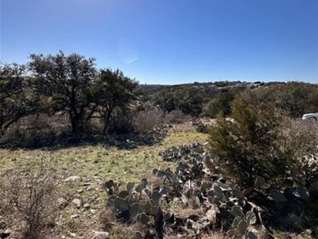 105 Semi Cir, Horseshoe Bay, TX 78657