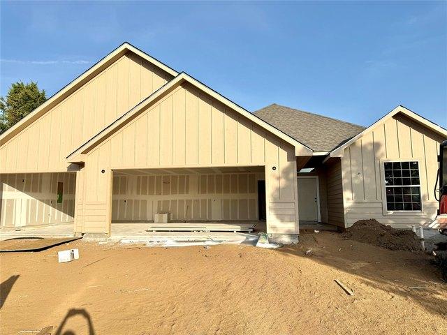 105 Shoshone Cv, Lake Kiowa, TX 76240