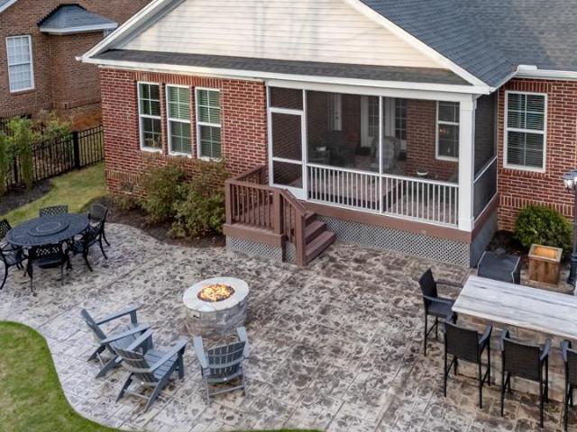 105 Shores Edge Drive