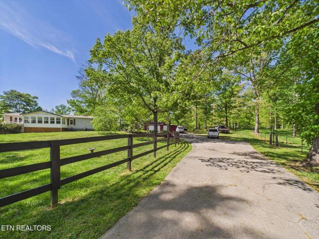 105 Speers Rd