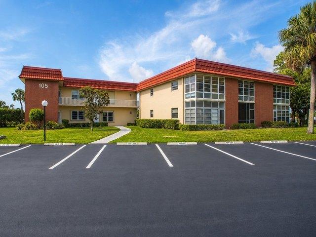 105 Spring Lake Ct Apt 102, Vero Beach, FL 32962