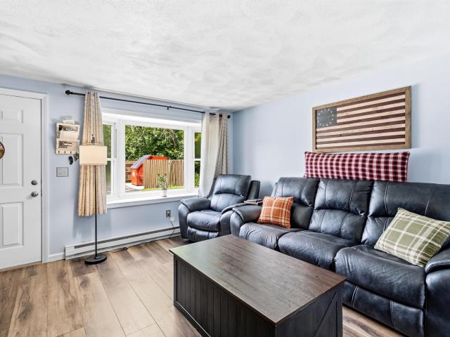105 Stonegate Lane