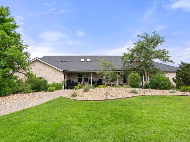 105 Stonegate Ln