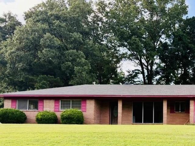 105 Strothers Dr, Vicksburg, MS 39180