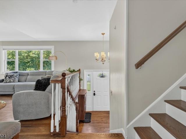 105 Summit Ct