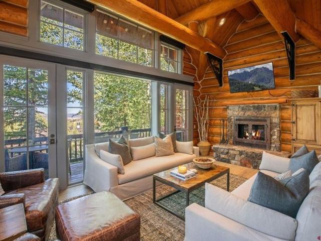 105 Sunny Ridge Pl Unit 105, Mountain Village, CO 81435