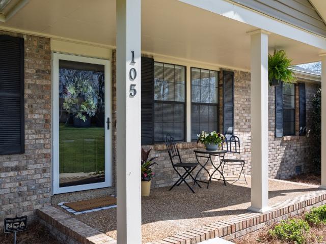 105 Sunnyhill Trl