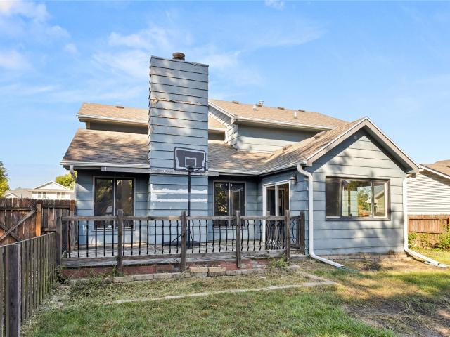 105 SW Meadowlark Court